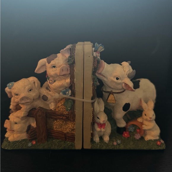 Art | Farm Animal Bookends Cream And Brown | Poshmark
